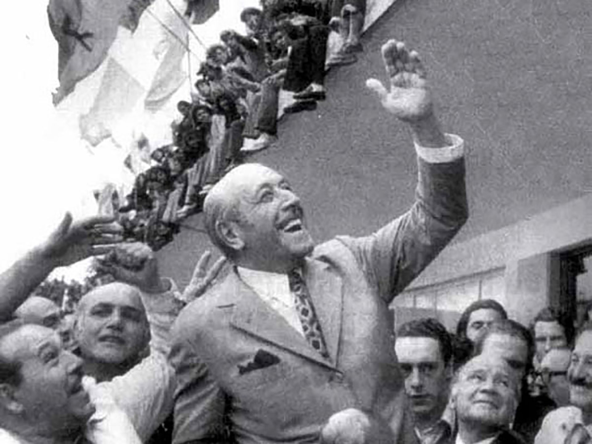 A 50 años del triunfo electoral de Cámpora que puso fin a la ...