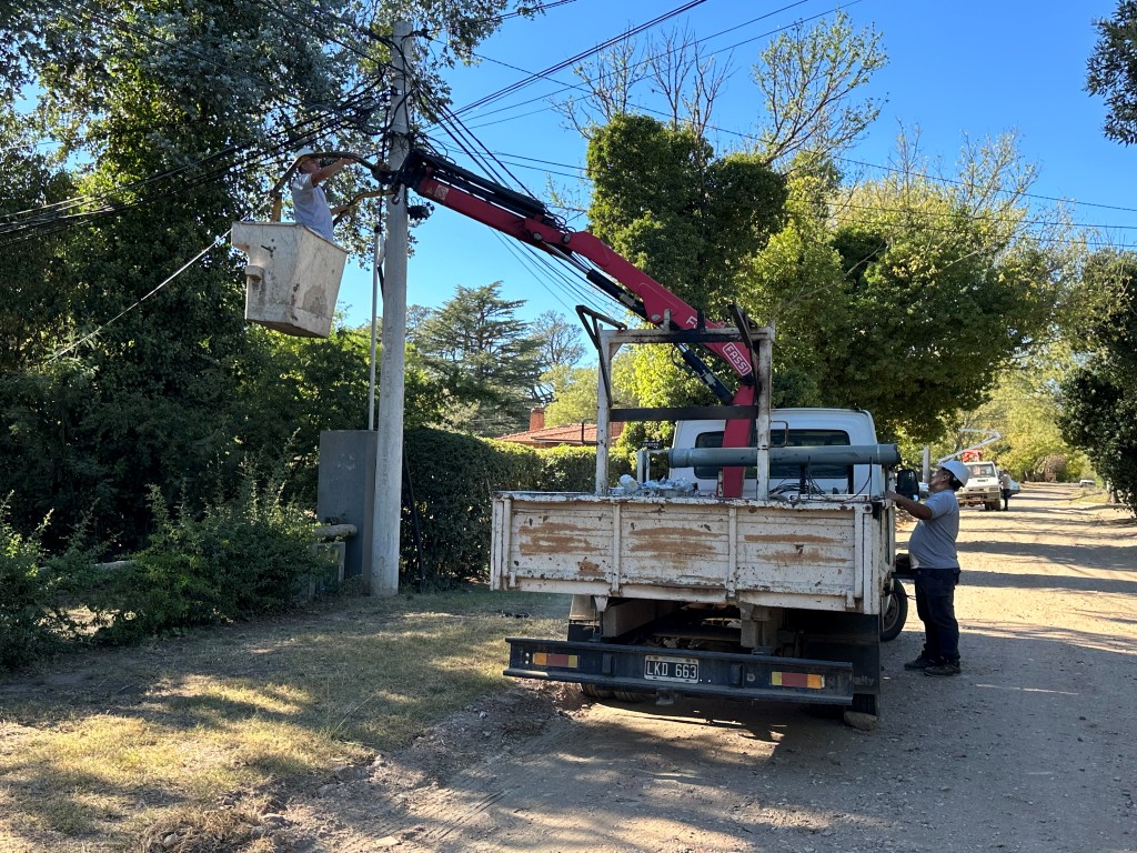 La CELT. comenzó con la instalación de la primera línea troncal de ...
